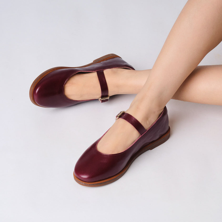 Dottie MJ Flats – Renegade Folk